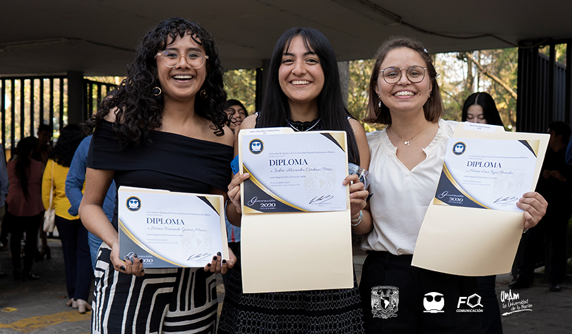 Recibe la Generación 2020 diploma por sus estudios de licenciatura ...